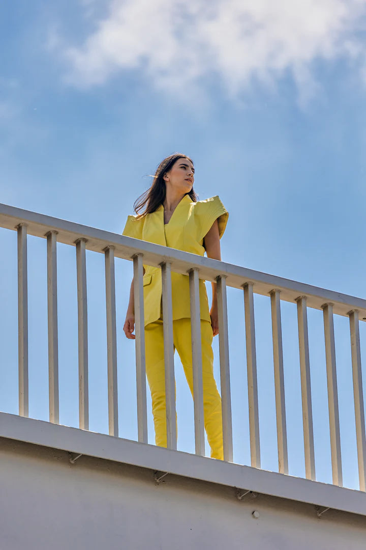 The Rise of Statement Shoulders – EVELINFINK